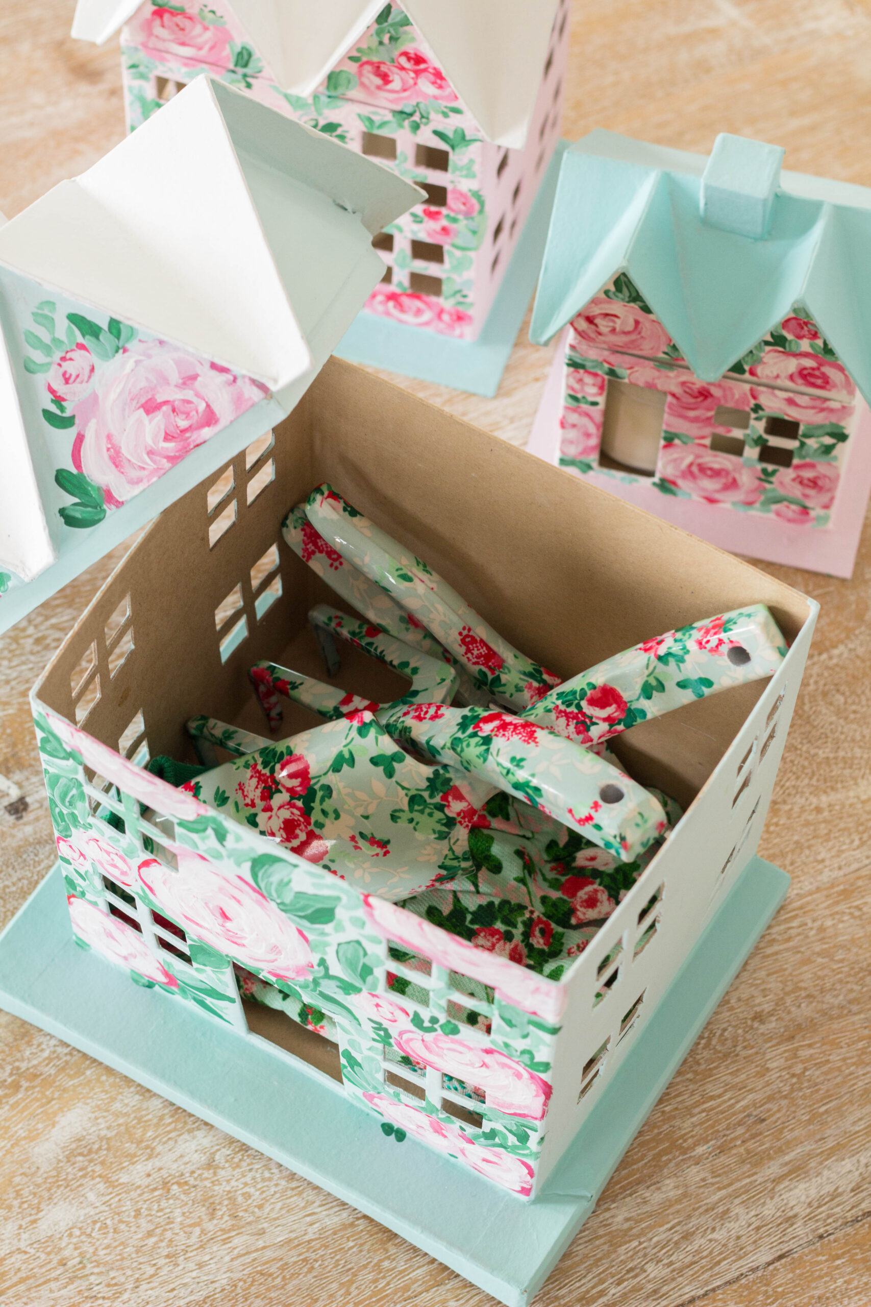 Easy DIY Painted Gift Box - Handmade Farmhouse