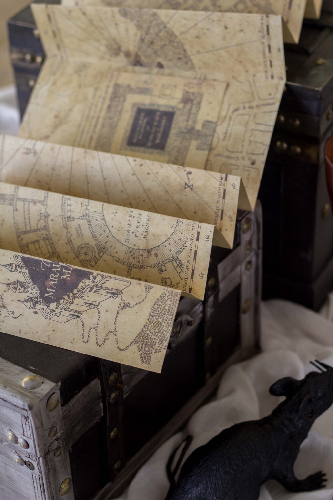 DIY Harry Potter Inspired Décor - Handmade Farmhouse