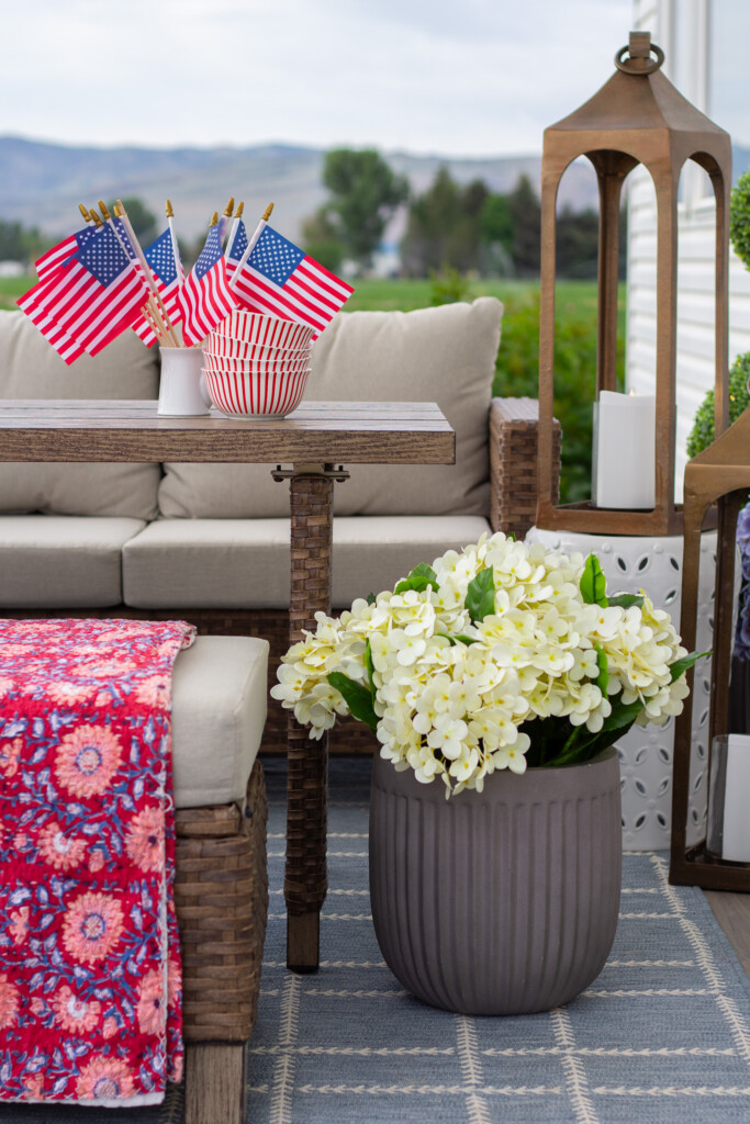 Cozy Summertime Deck Decorating Ideas - Handmade Farmhouse