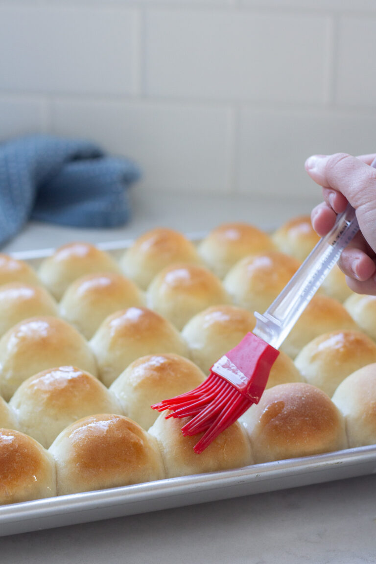 Easy Holiday Dinner Rolls - Handmade Farmhouse