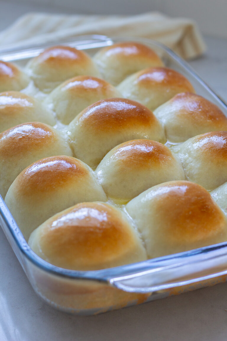 Easy Holiday Dinner Rolls - Handmade Farmhouse