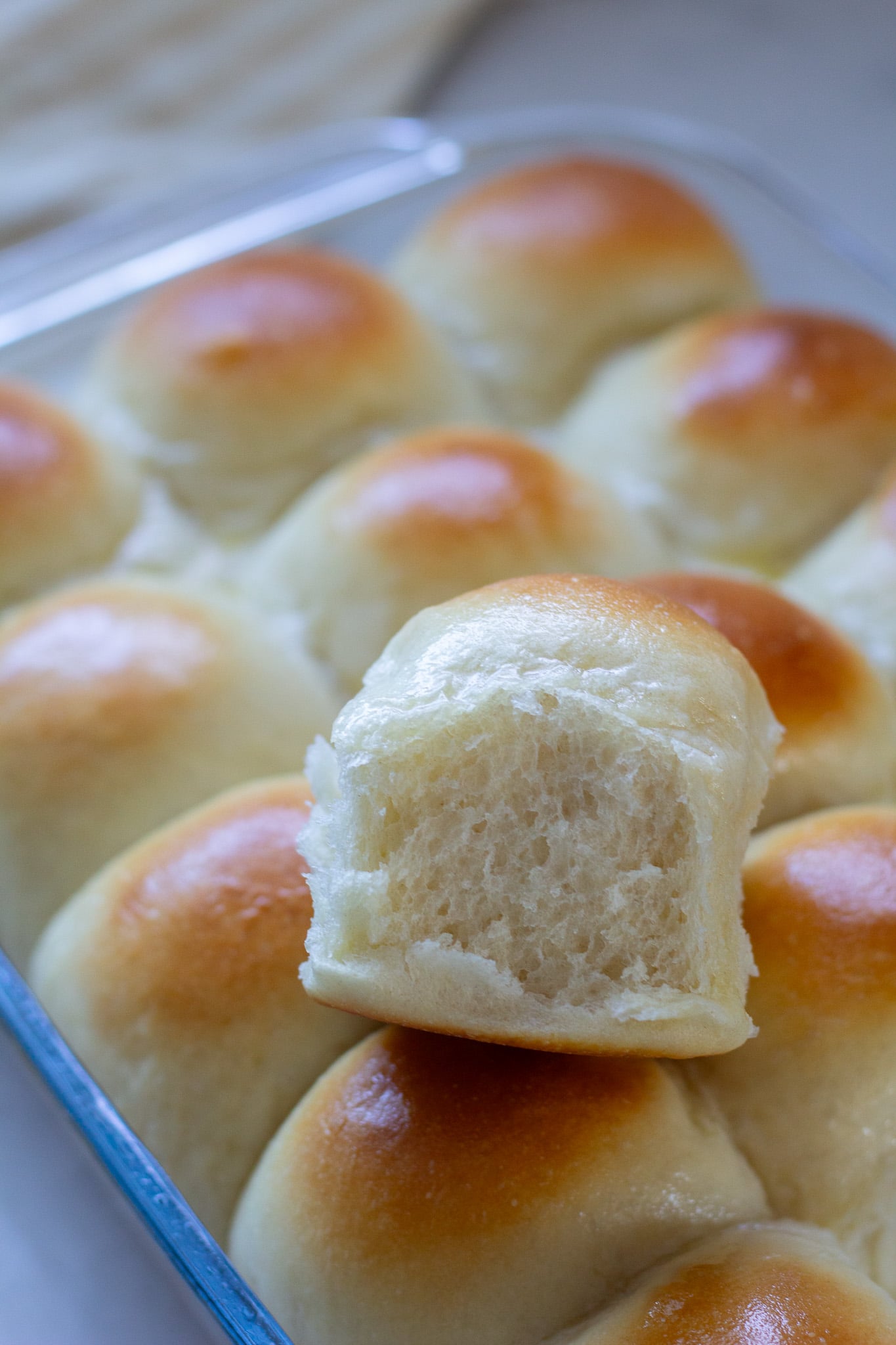Easy Holiday Dinner Rolls - Handmade Farmhouse
