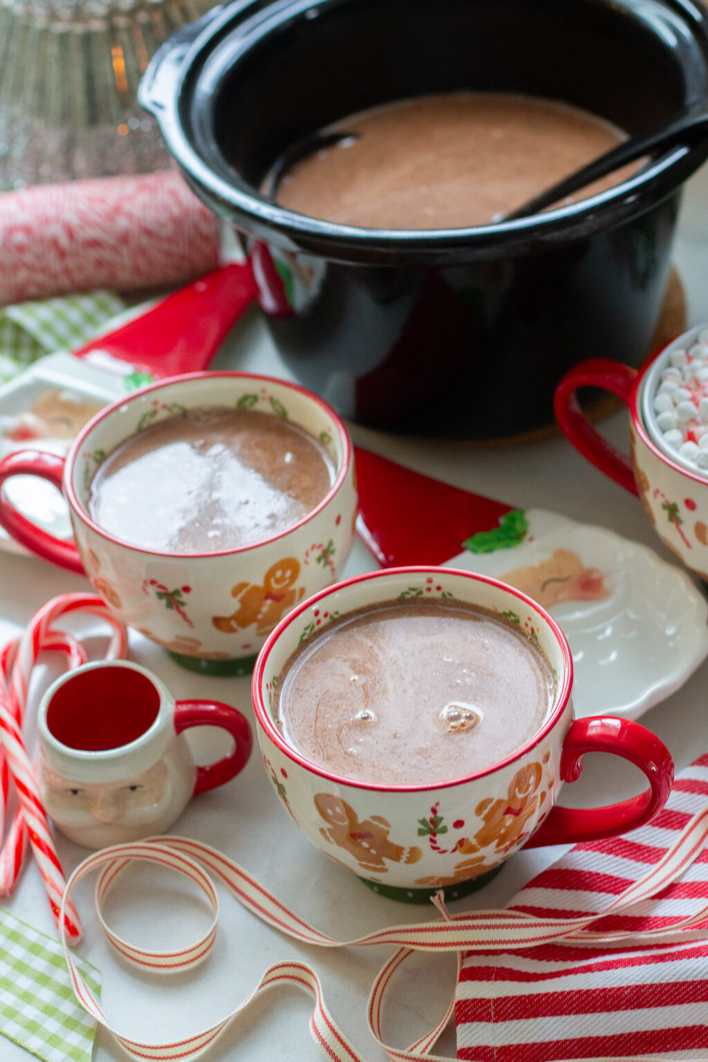 Rich and Creamy Crockpot Hot Cocoa - Handmade Farmhouse